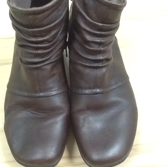 Earth Origins | Shoes | Earth Origins Bailey Brown Leather Slouch ...